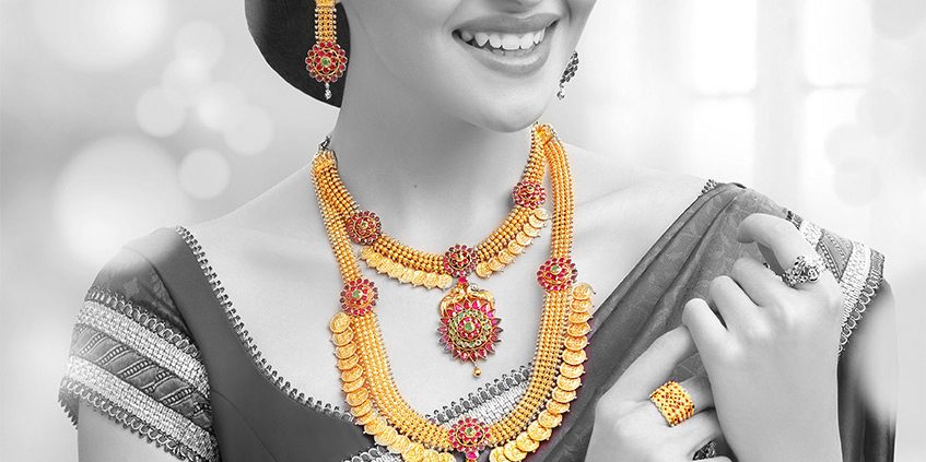 Jewelry Models রঙিন ও সাদা কালো ছবির সমন্বয় | BD Web Link